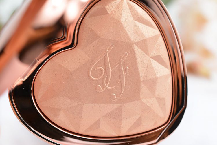 Le nouvel highlighter Love Light de Too Faced ! MelodyMakeUpAddict ...